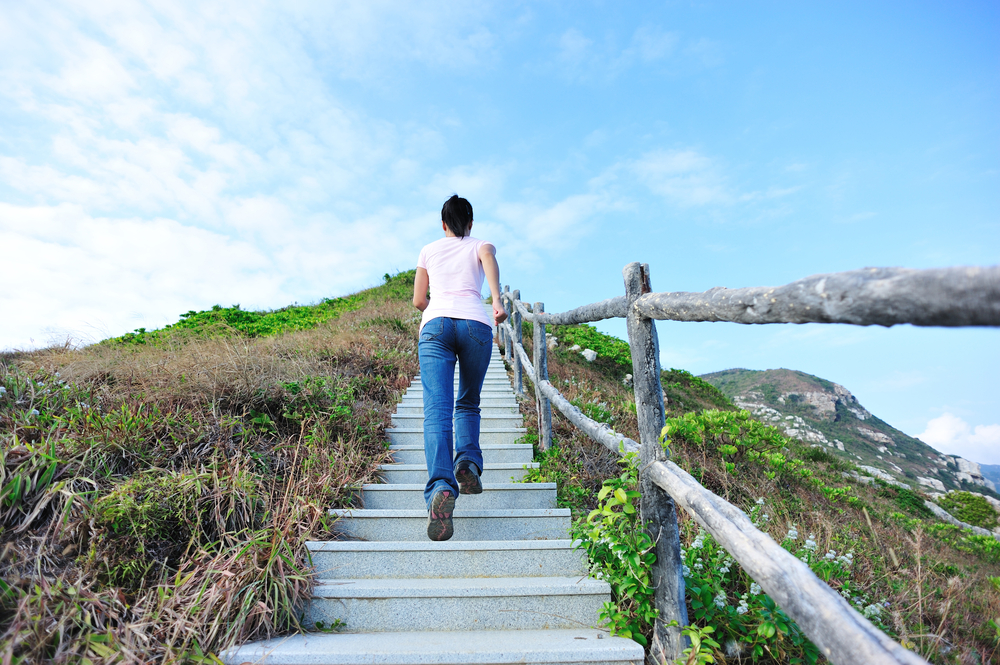 Climbing the stairs – does it REALLY improve your health? - Top Sante